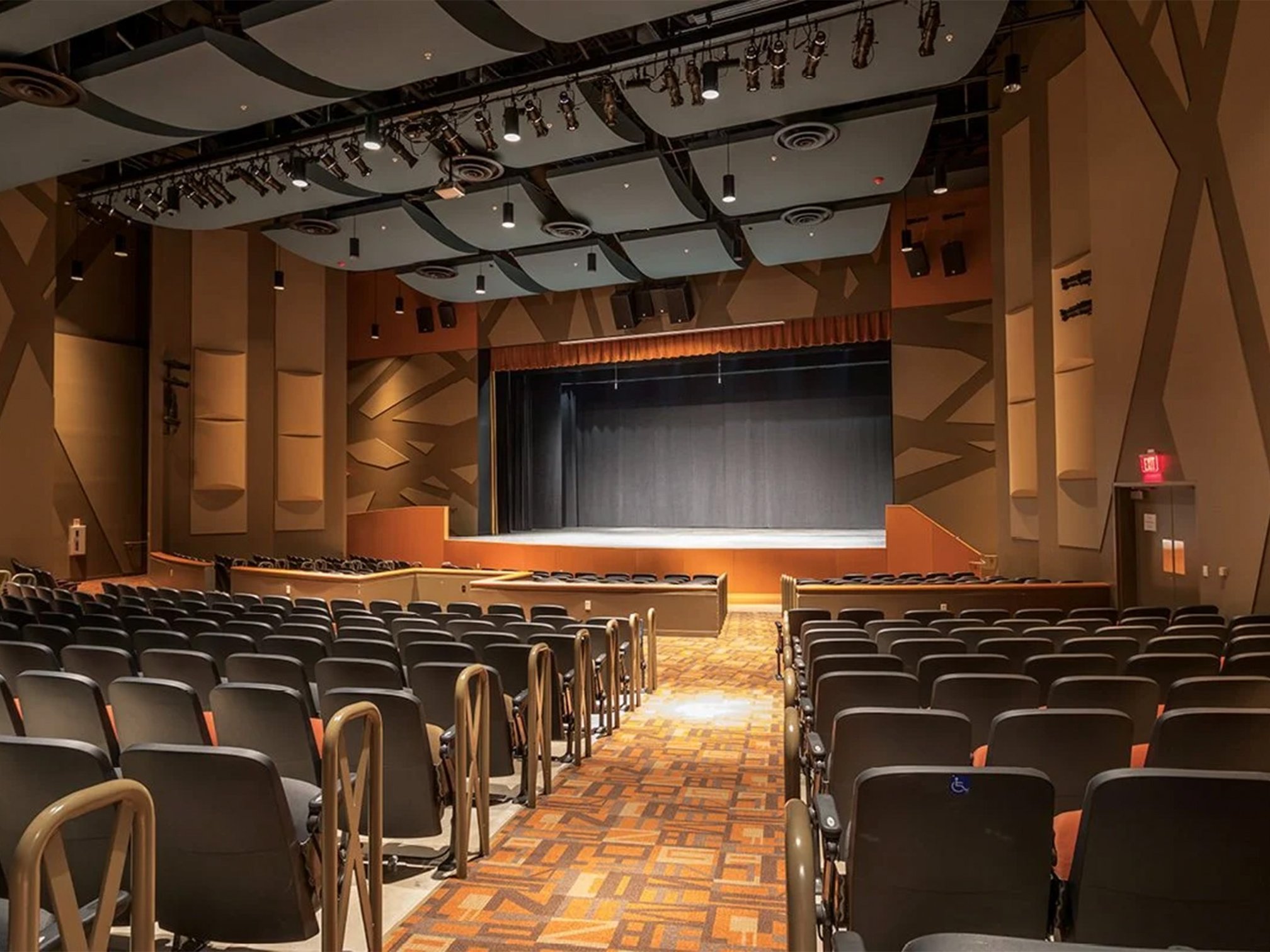 A Guide to Installation of Stage Lighting Rigging And Curtains